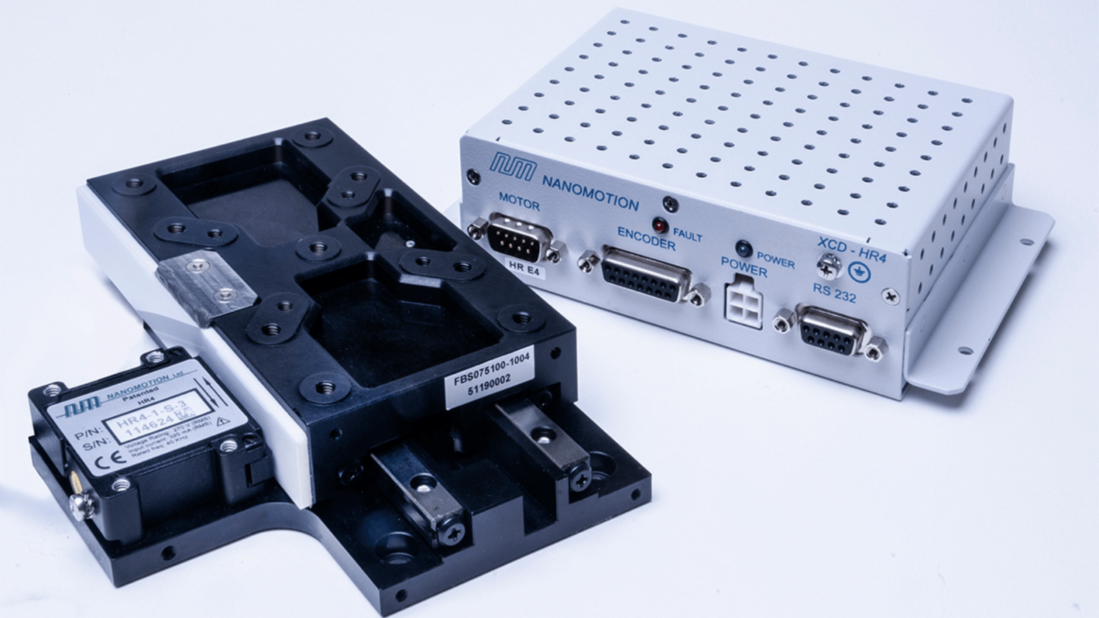 Standard and Vacuum Stages • NANOMOTION